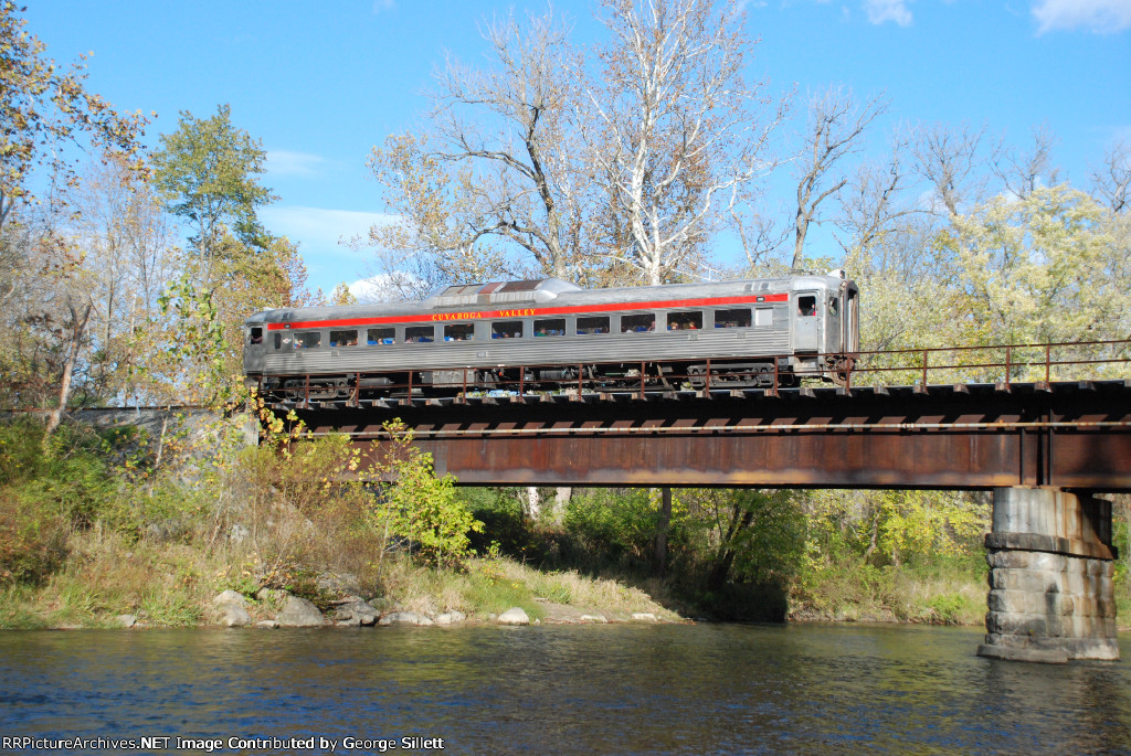 CVSR RDC 9801 Crosses the Cuyahoga River Northbound on a beautiful day.